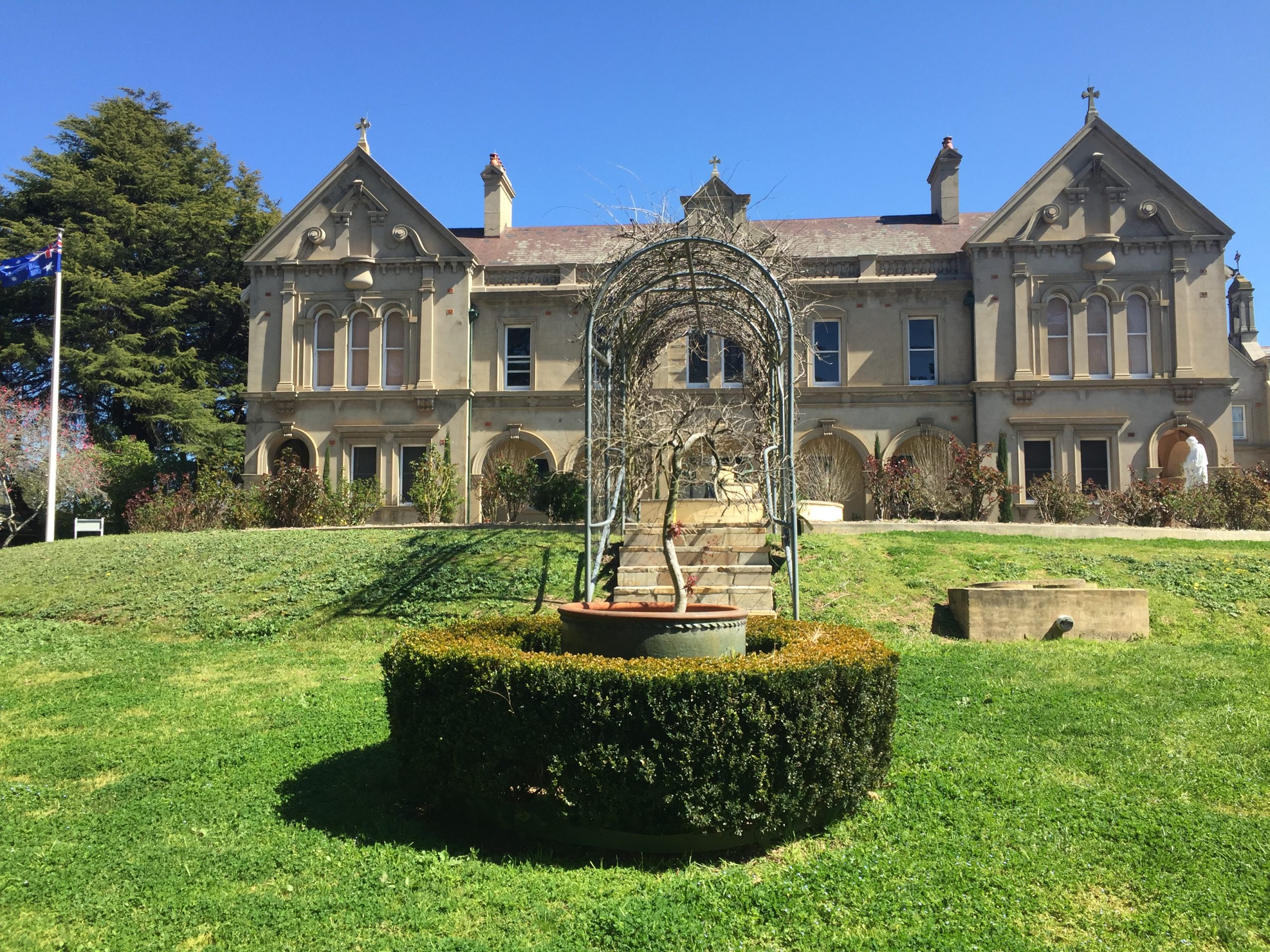 Yr 12 Graduation Ceremony - St Paul's International College